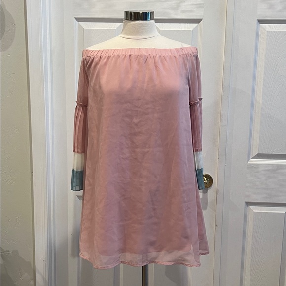 entro | Dresses | Nwt Entro Off The Shoulder Pleated Sleeve Mini Dress ...